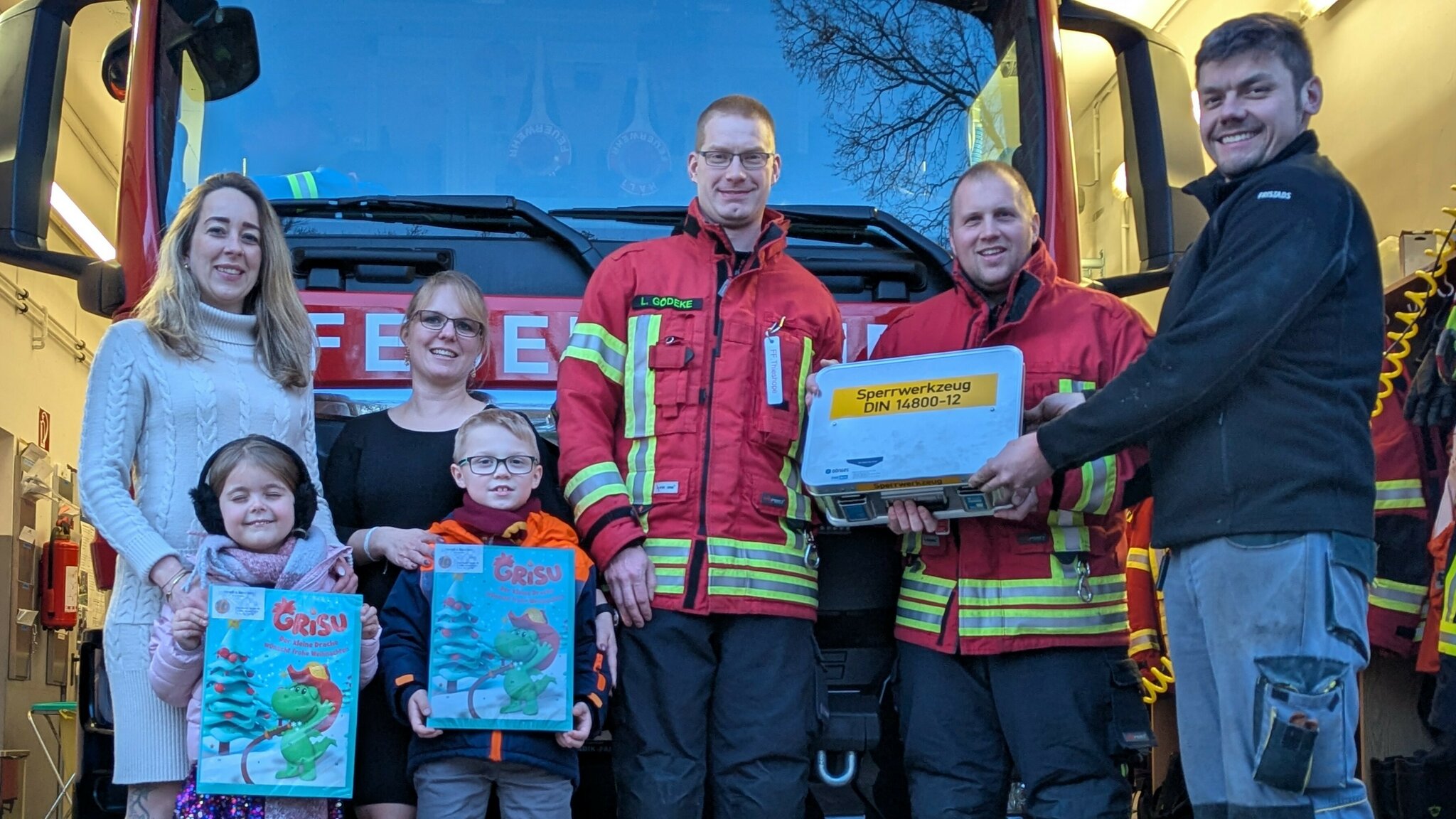 Starke Unterstützung der Retter: Feuerwehr Thieshope bekam ...