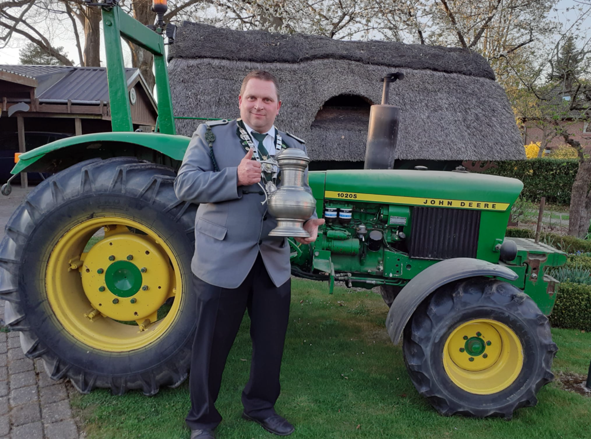 Königstreffen in Sieversen: Holger Matthies holt den Rumpf