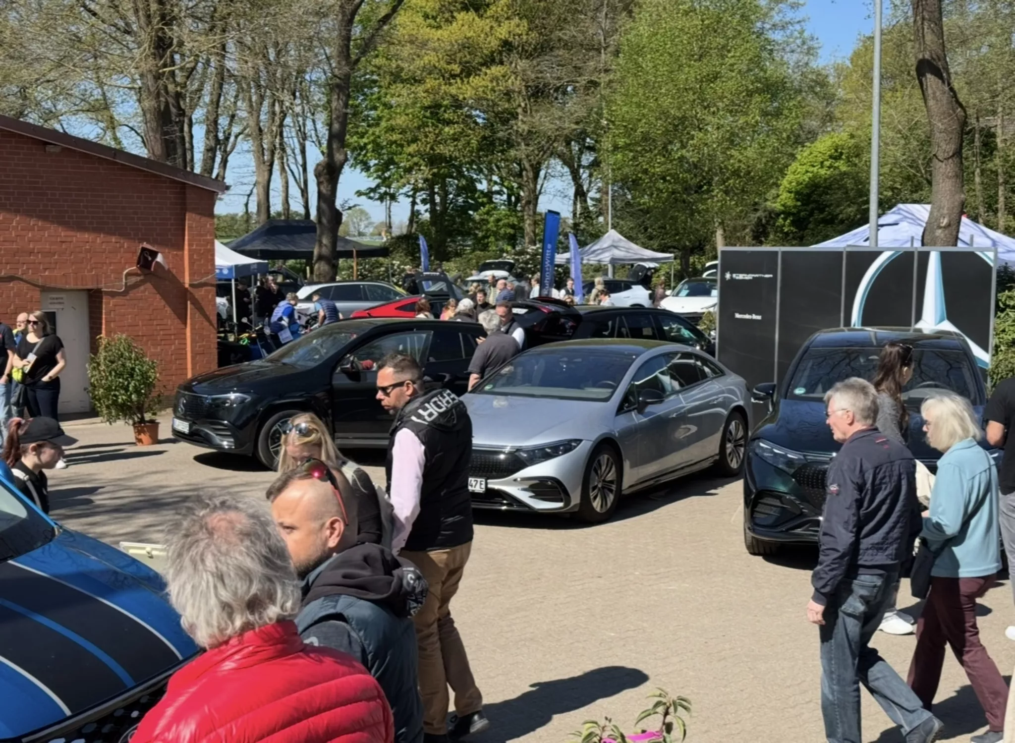 100 Fachbetriebe stellten aus: "Haus & Garten WELT Messe" lockte wieder ...