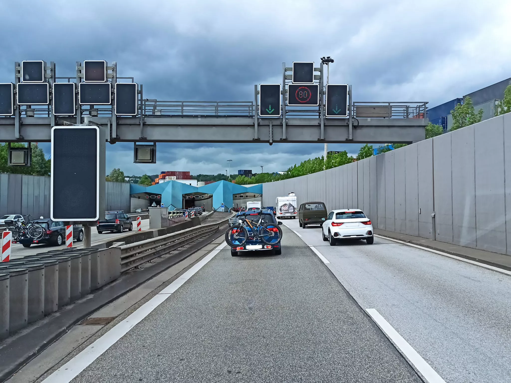A7 Elbtunnel Richtung Nord: Tunnelröhre 1 nach Schaden gesperrt - Nordheide Wochenblatt