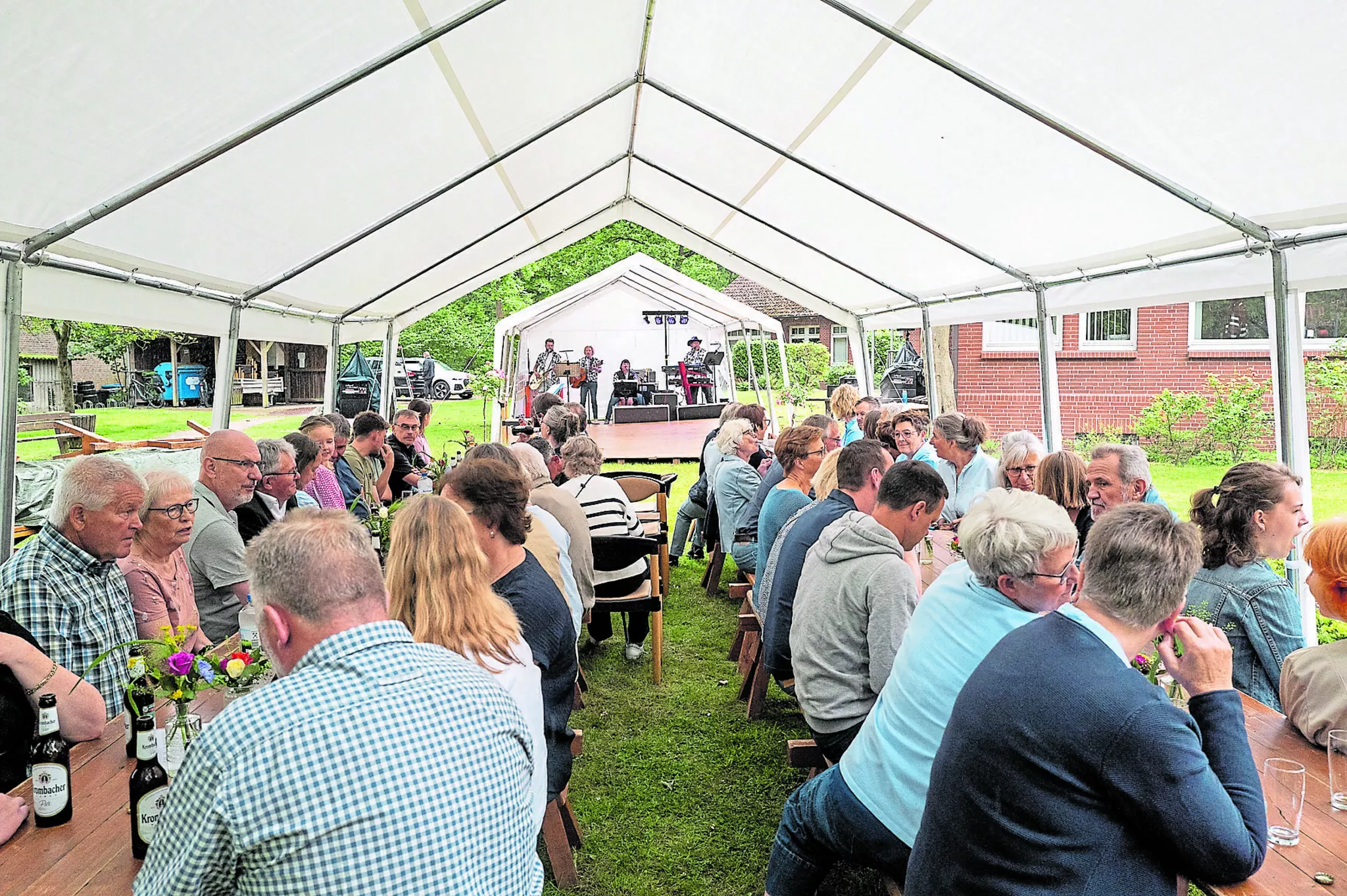 Gäste waren begeistert: Neue Oldendorfer Remise eingeweiht - Oldendorf ...