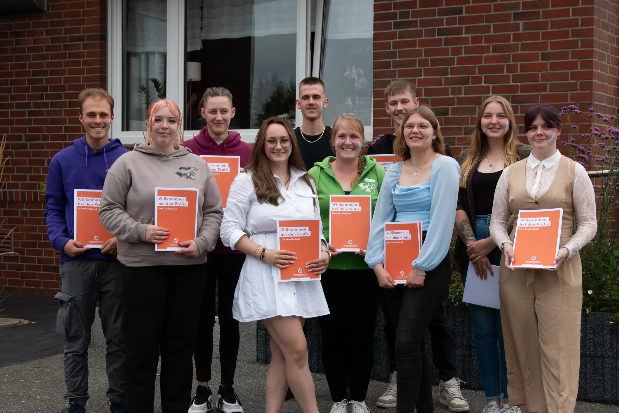 Farbenfrohe Zukunft: Freisprechung der Maler- und Lackierer-Innung ...