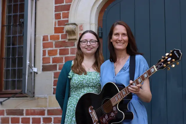 Weibliche Perspektiven auf der Bühne: Künstlerinnen-Duo zu Gast in ...